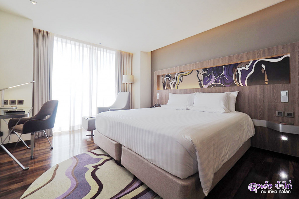 NOVOTEL Sukhumvit 20 : Staycation - รีวิว by ลุงเด้ง ป้าไก่