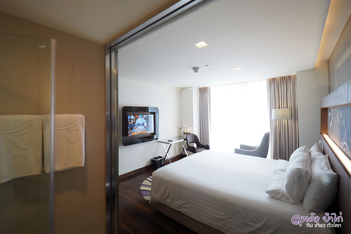 NOVOTEL Sukhumvit 20 : Staycation - รีวิว by ลุงเด้ง ป้าไก่