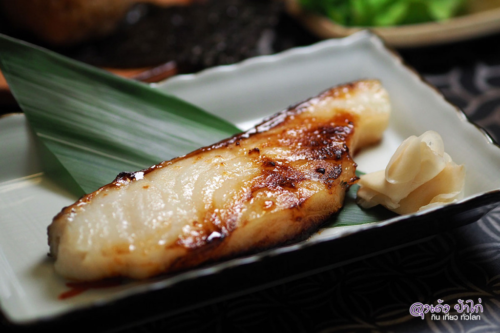 KOSUMOSU : โคสุโมสุ สุขุมวิท 23 - ลุงเด้ง ป้าไก่ กิน เที่ยวทั่วโลก