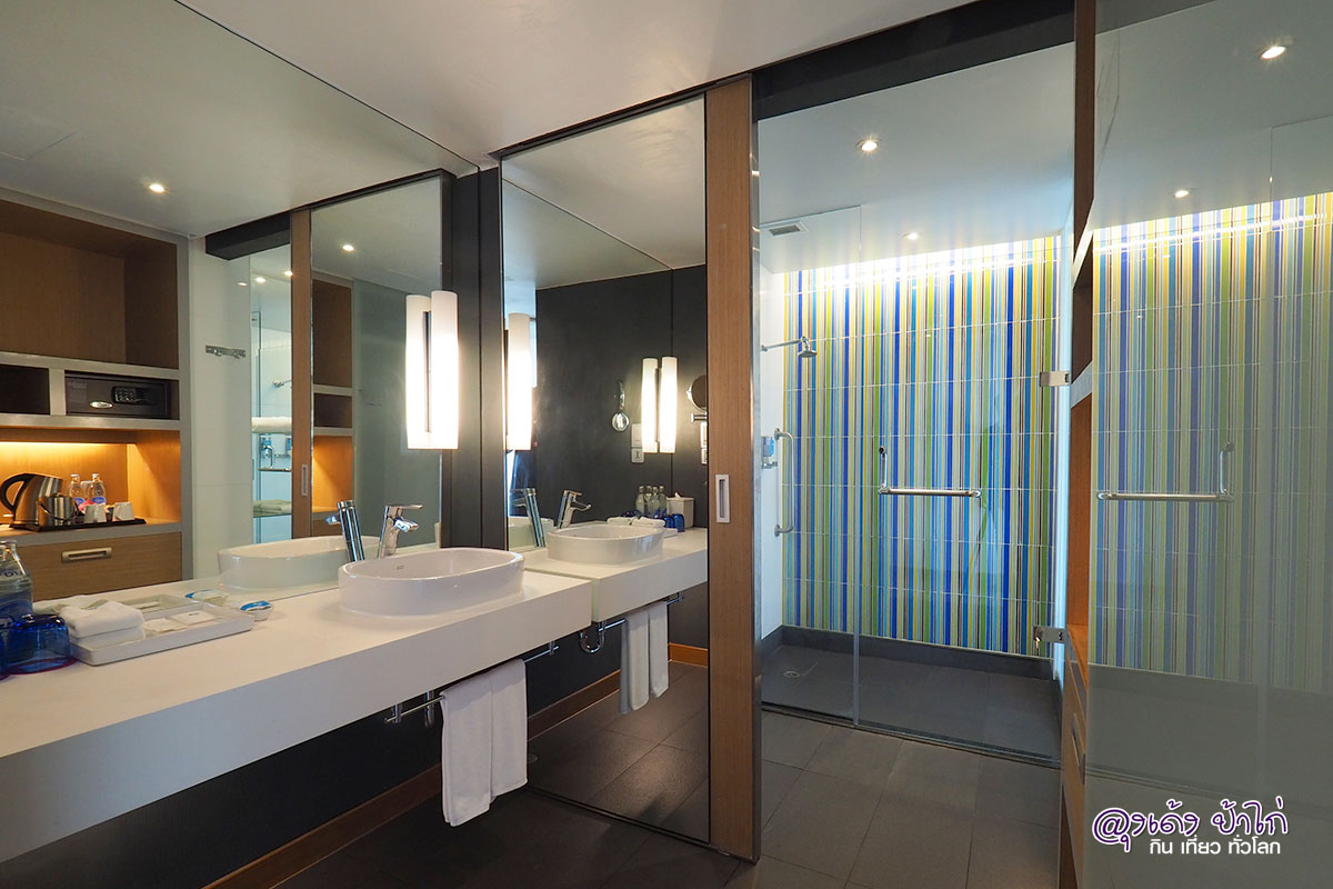 Aloft Hotel Bangkok Sukhumvit 11 - รีวิว by ลุงเด้ง ป้าไก่